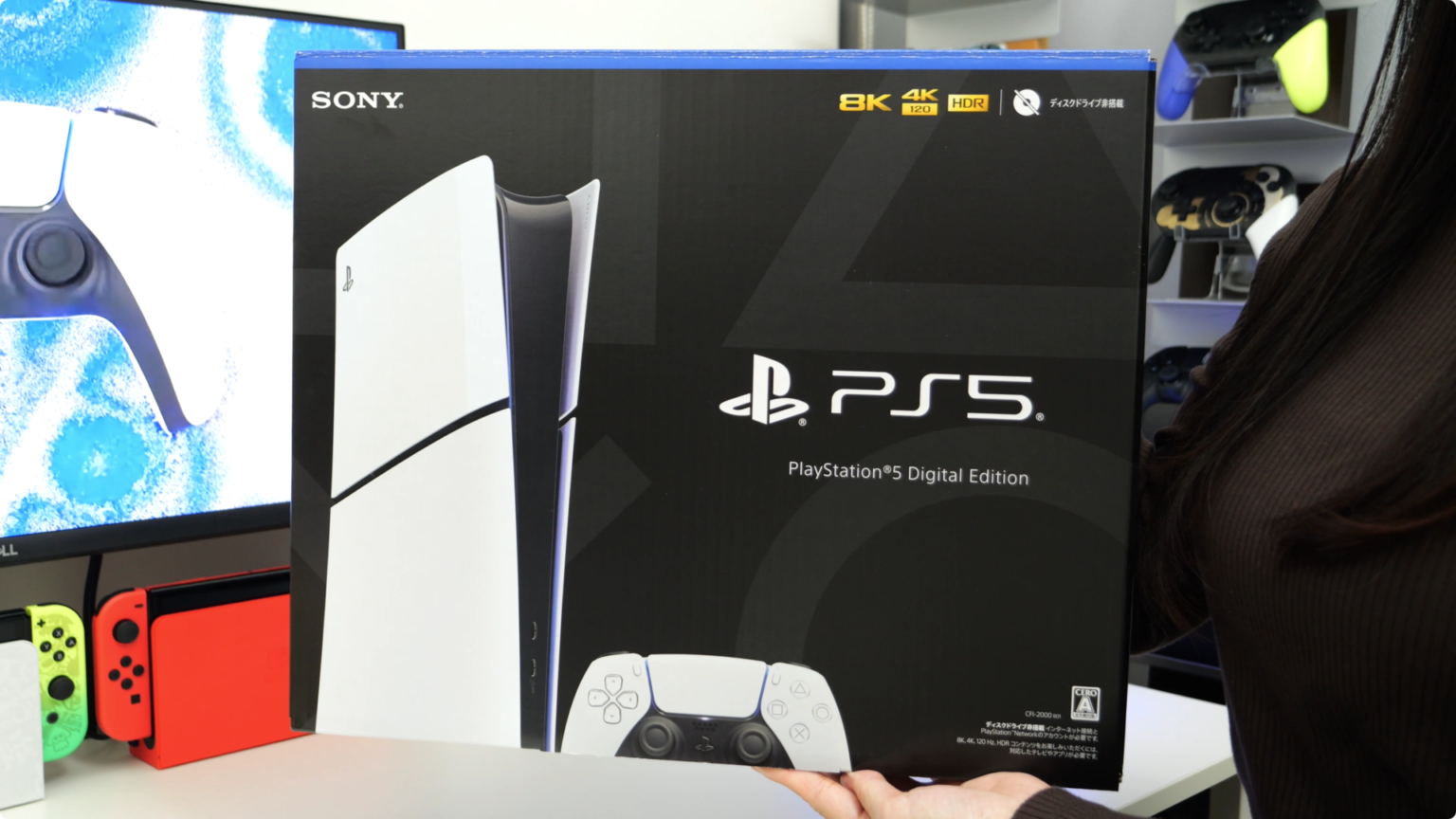 【新型PS5の開封】旧型と比較レビュー！ デジタル・エディション版 - さくらあん / SakuraAnne